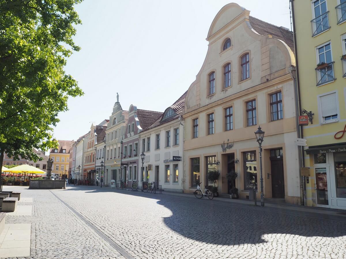 Altmarkt_Cottbus - Places and Pleasure